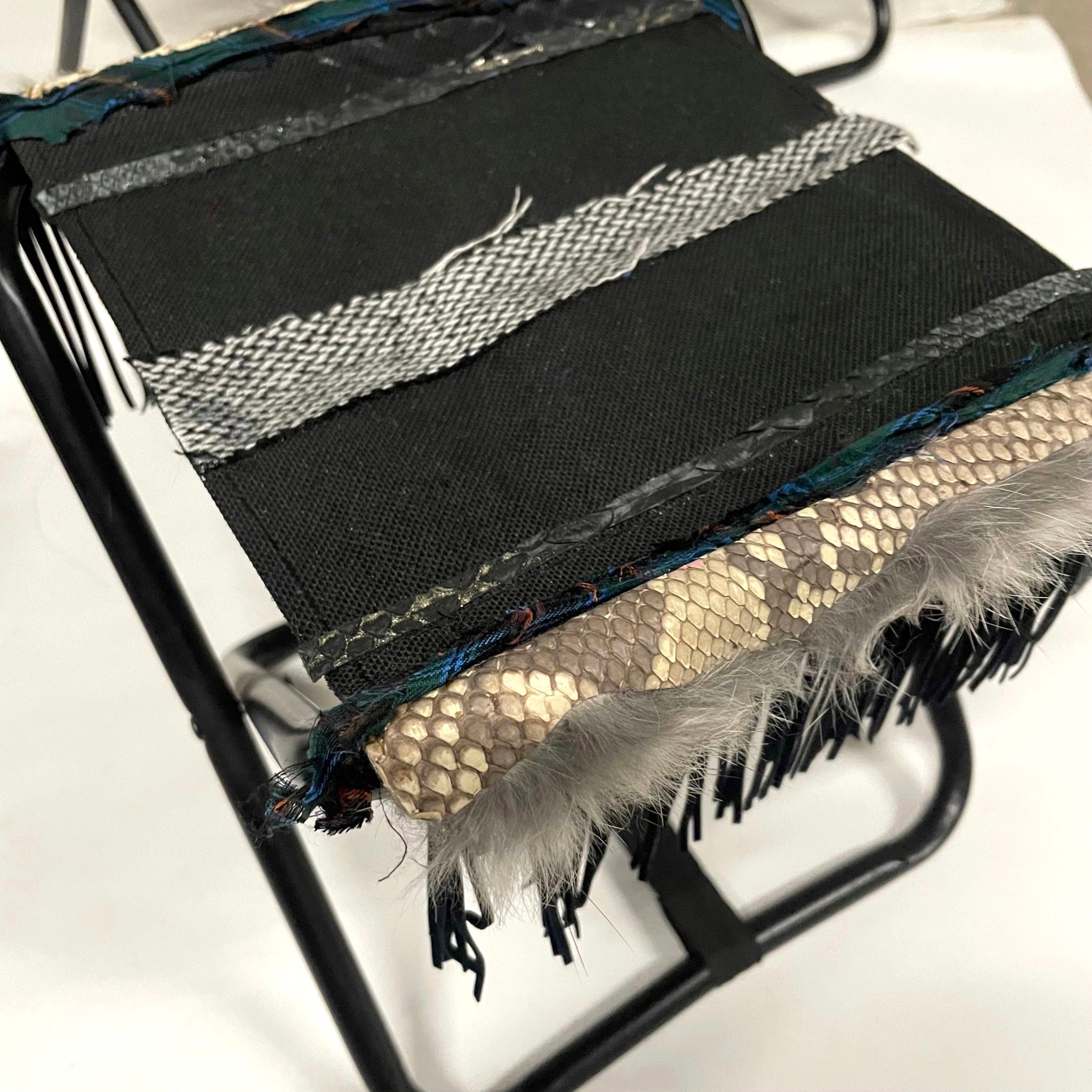 L.G.B./TIPI (taking a break) CHAIR-009 – CIRCUS by MANIAC